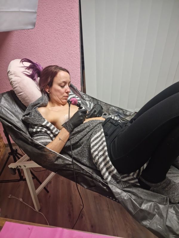 Lisa Dello • Tattoo Artist • Tattoodo