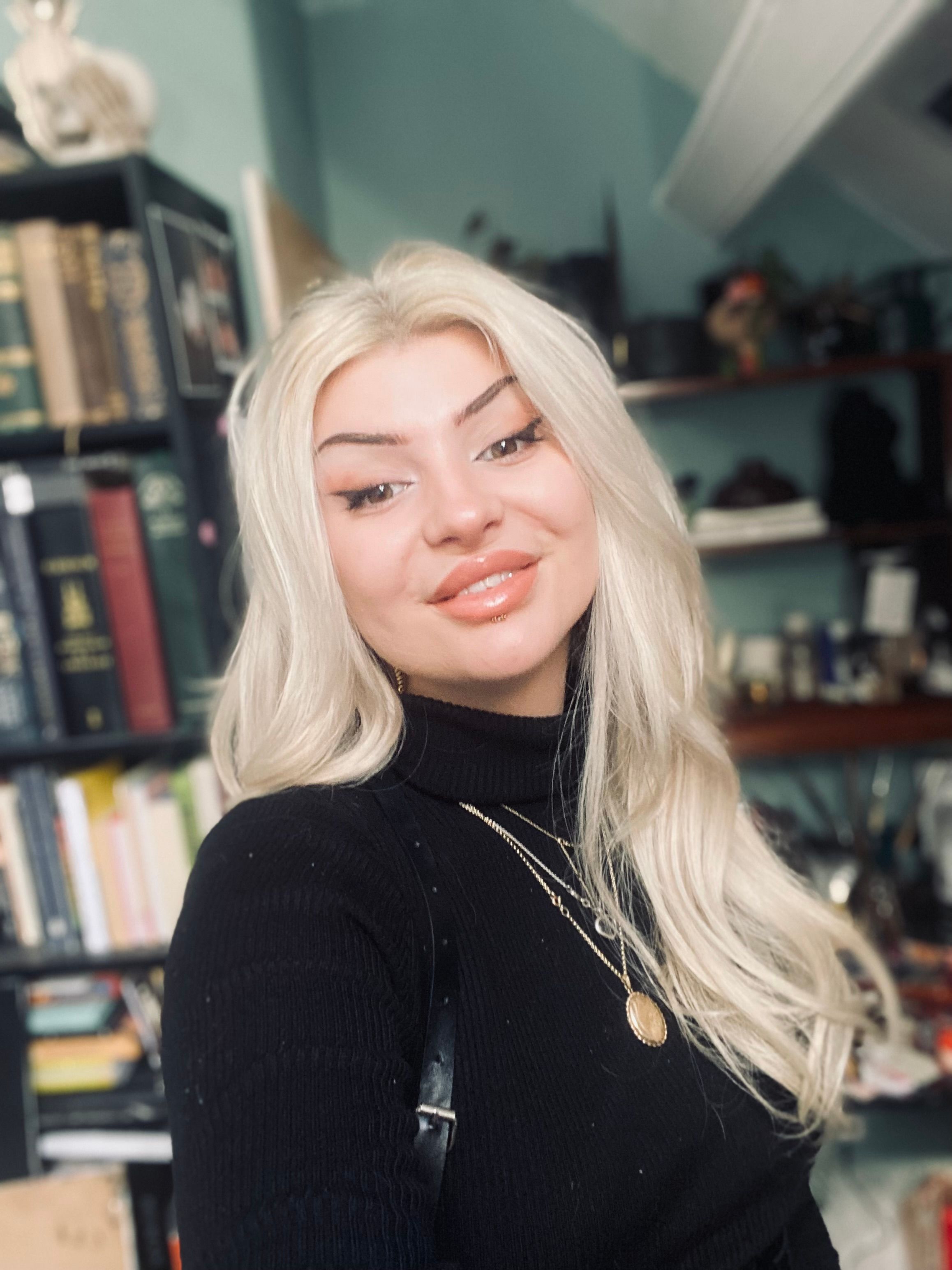 Rose Daniel • Tattoo Artist • Book Now • Tattoodo